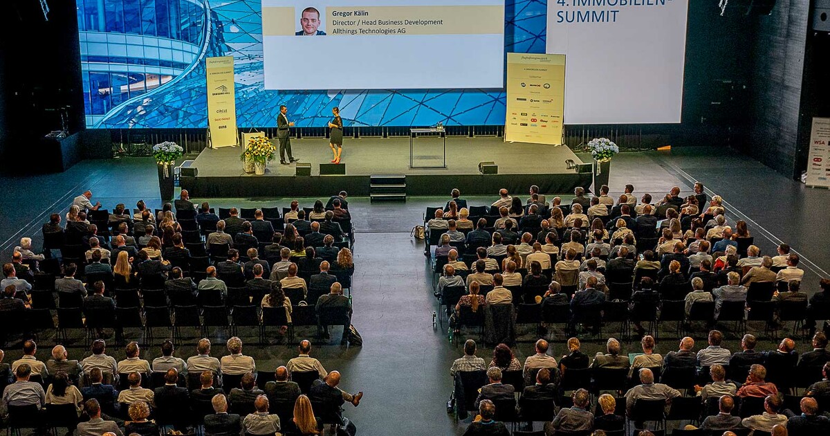 Holding General Assemblies Efficiently | Samsung Hall